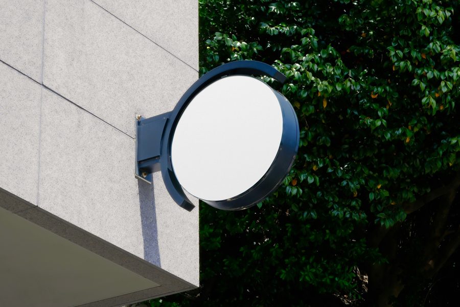 Free Circle Signage PSD Mockup — Mr.Mockup