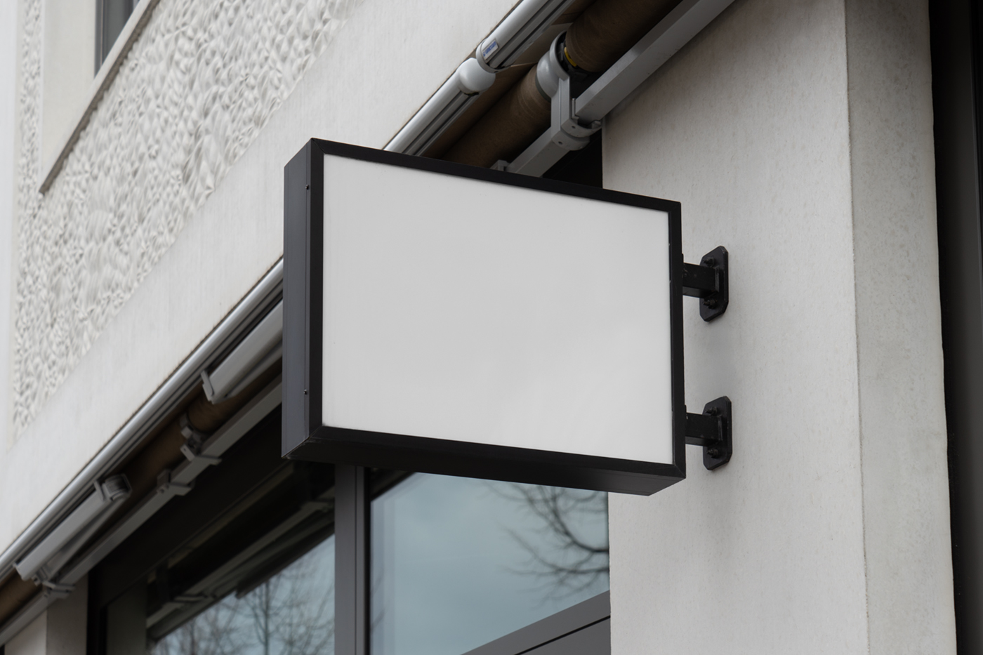 Free Horizontal Sign on Wall Mockup — Mr.Mockup